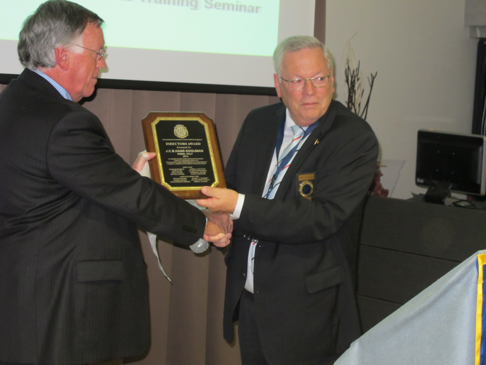 J.C.B. Hans Kooijman, ITEB Schadeservices BV | International ...